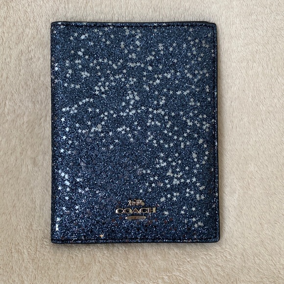 Coach | Bags | New Condition Coach Passport Wallet | Poshmark